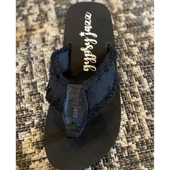 Very G | Shoes | New Very G Fringe Flip Flop In Black | Poshmark